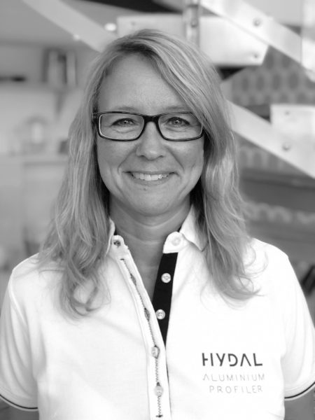 Petra Olsson takes over as new CEO! – HYDAL Components AB